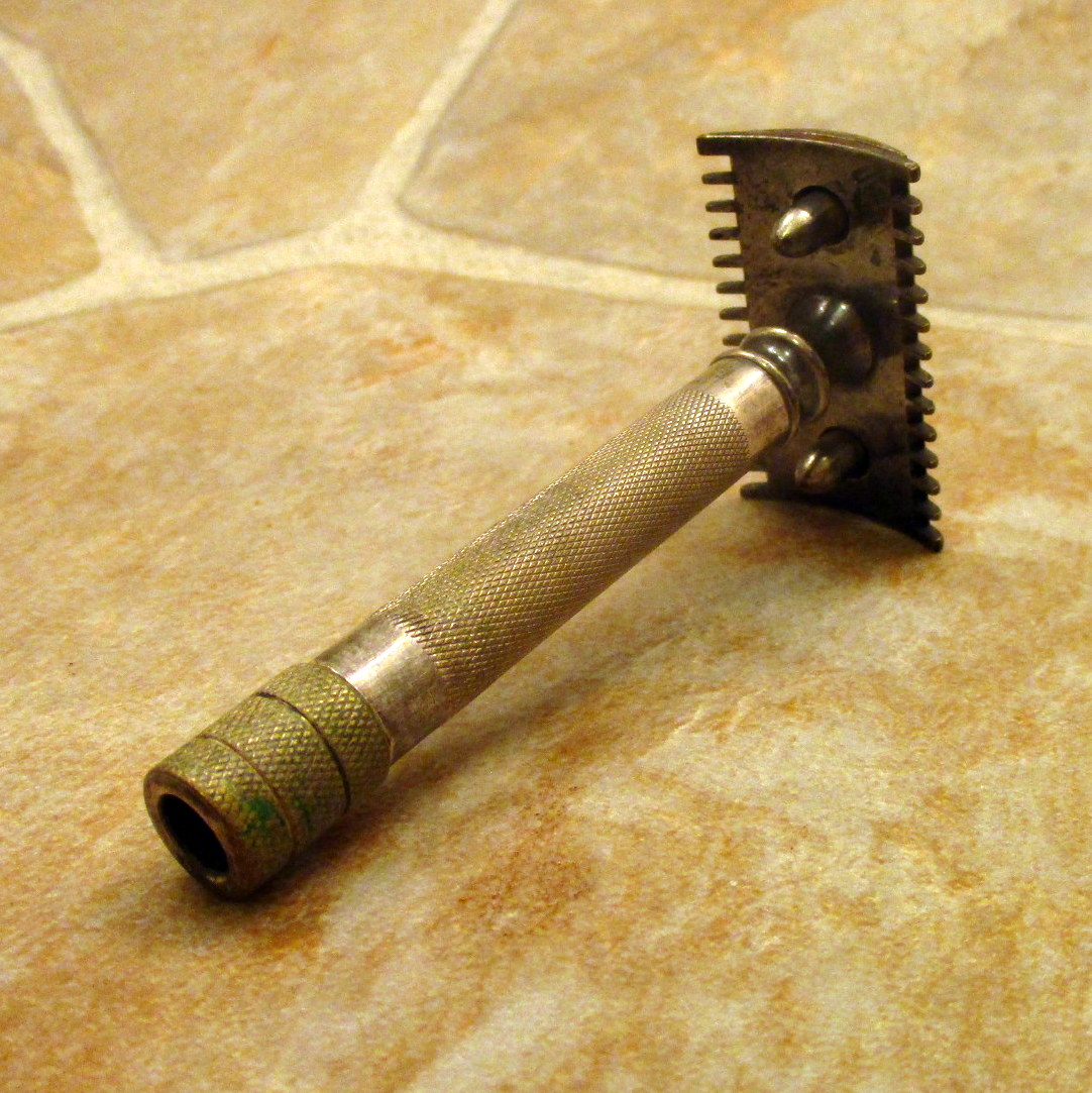 Jayaruh Shaving: 1905 Gillette Double Ring
