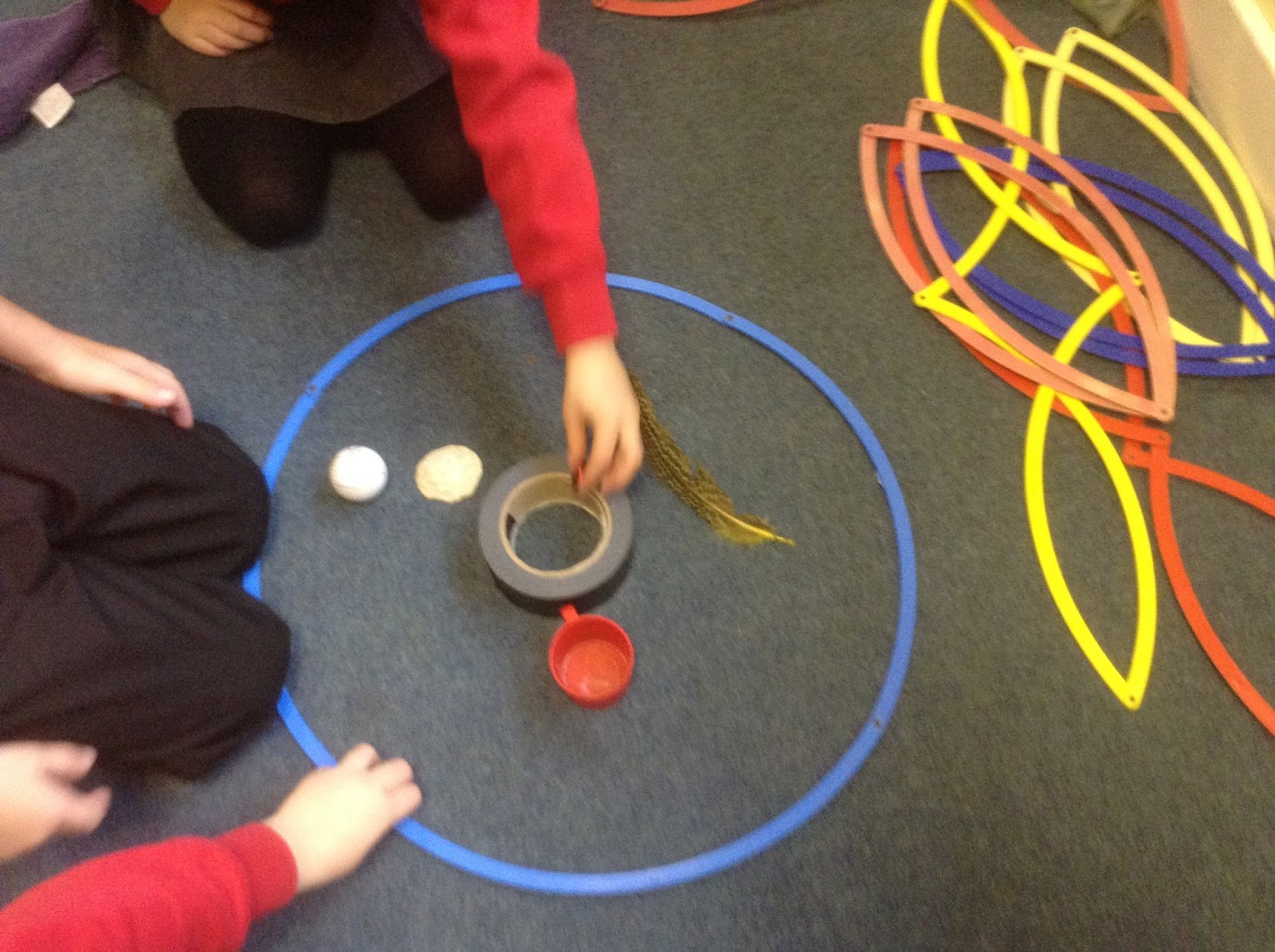 SPS Year 2: Science day: sorting materials with Mrs Hall