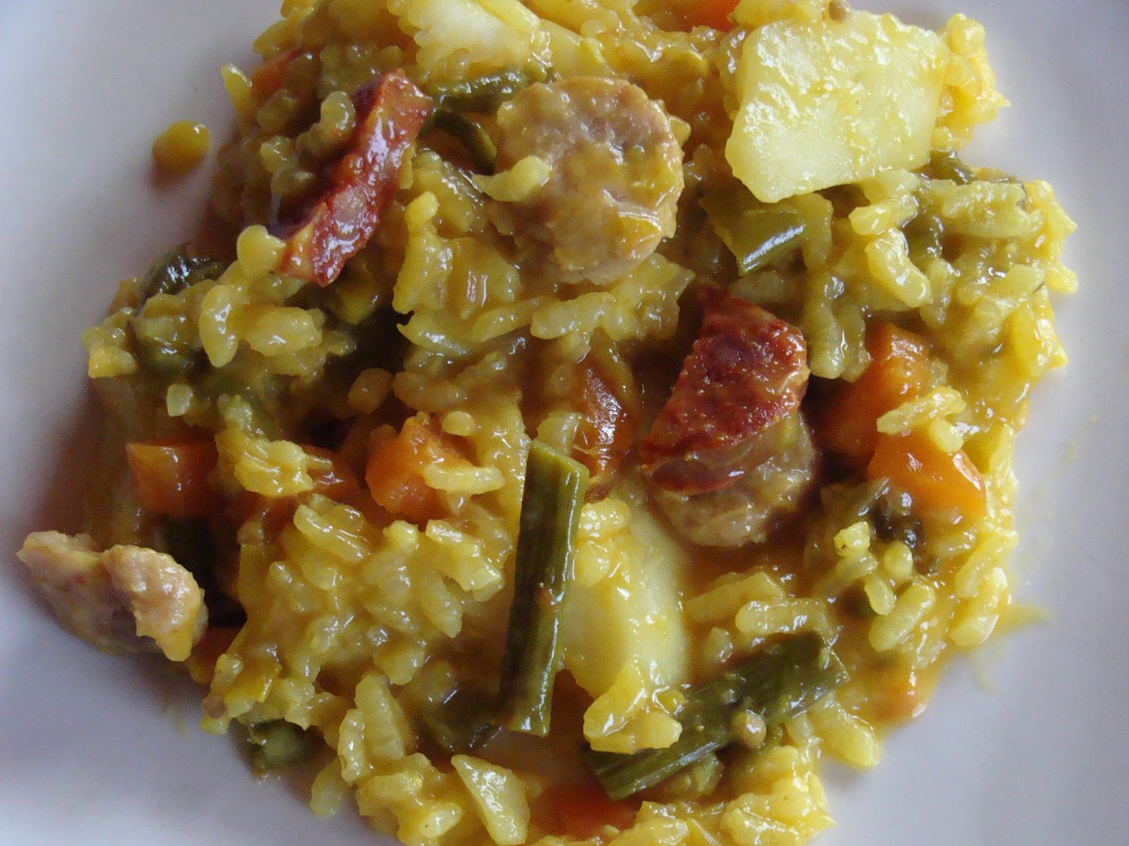 Las recetukis de Amatxu: ARROZ CON LONGANIZA, CHORIZO, PATATAS Y VERDURAS