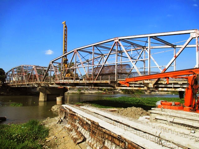 PromdiNEWS: Angry residents bewails delay on Calumpit bridge rehab