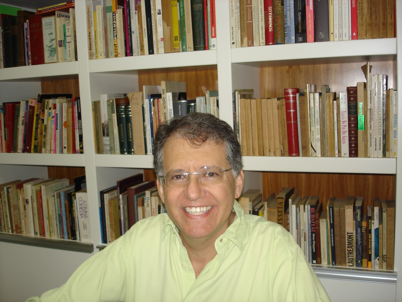 antologia improvável: #252 - TÚMULO DO POETA DESCONHECIDO (Carlos Ávila)