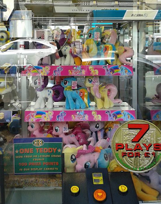 Equestria Daily - MLP Stuff!: Aurora Ponies Get a Claw Machine Display