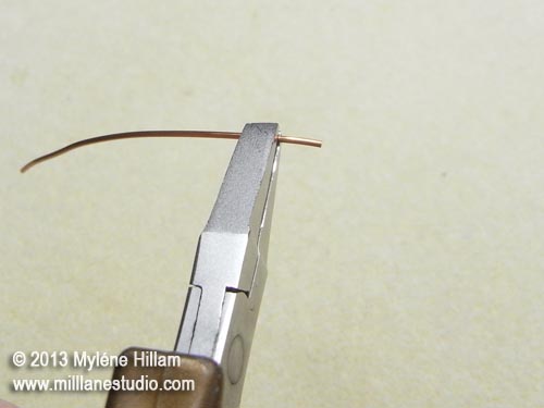 How to Make Eye Pin Loops - the "glue" that connects your jewellery ...