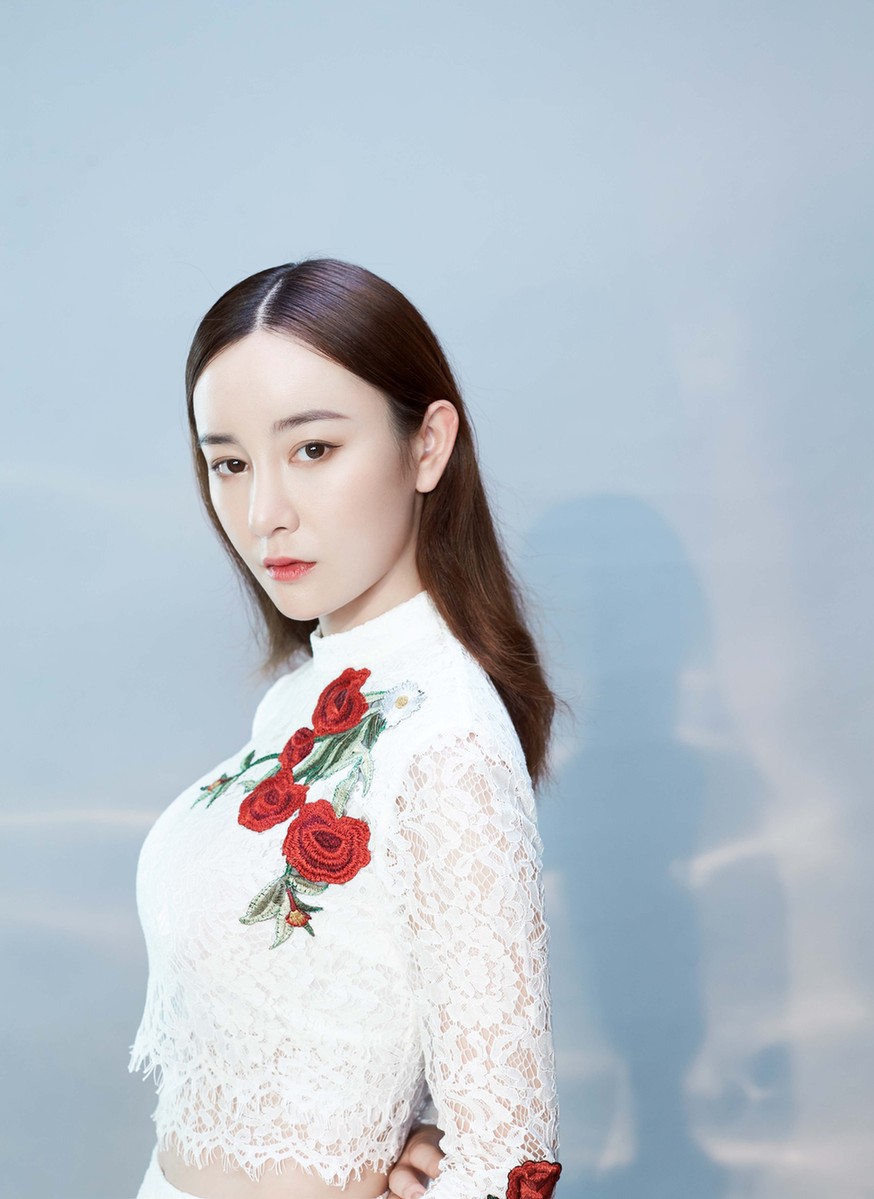 China Entertainment News Actress Zhang Meng Poses For Photo Shoot