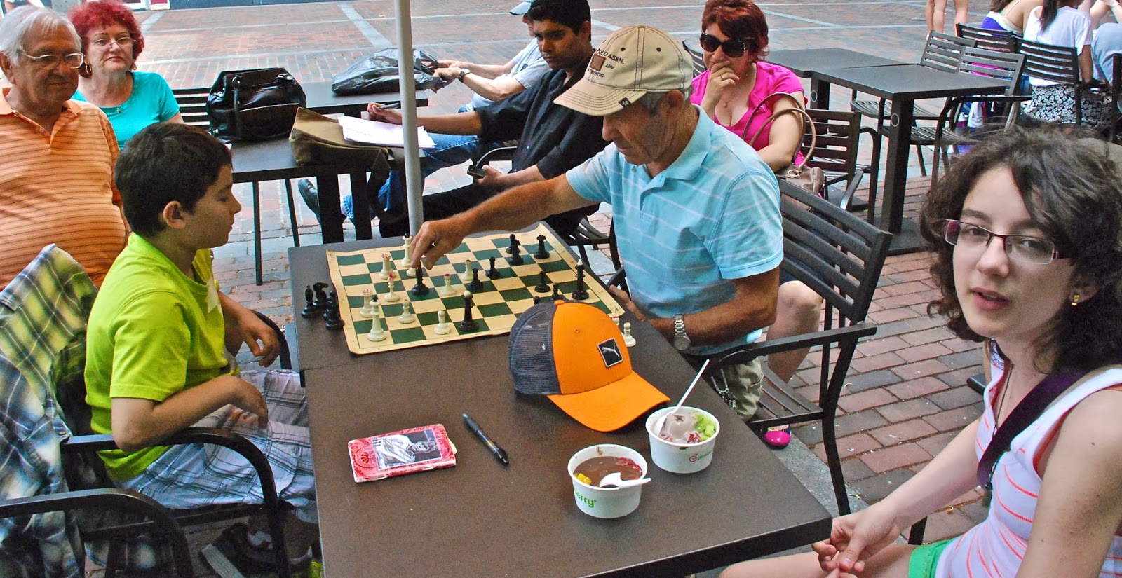 Boylston Chess Club Weblog: BCC HARVARD SQ OUTREACH: THOUGHTFUL FUN