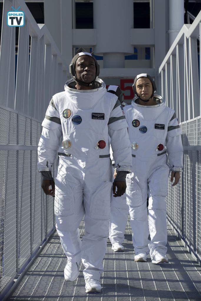 The First | Série ganha novas fotos promocionais - Star+ Brasil Notícias