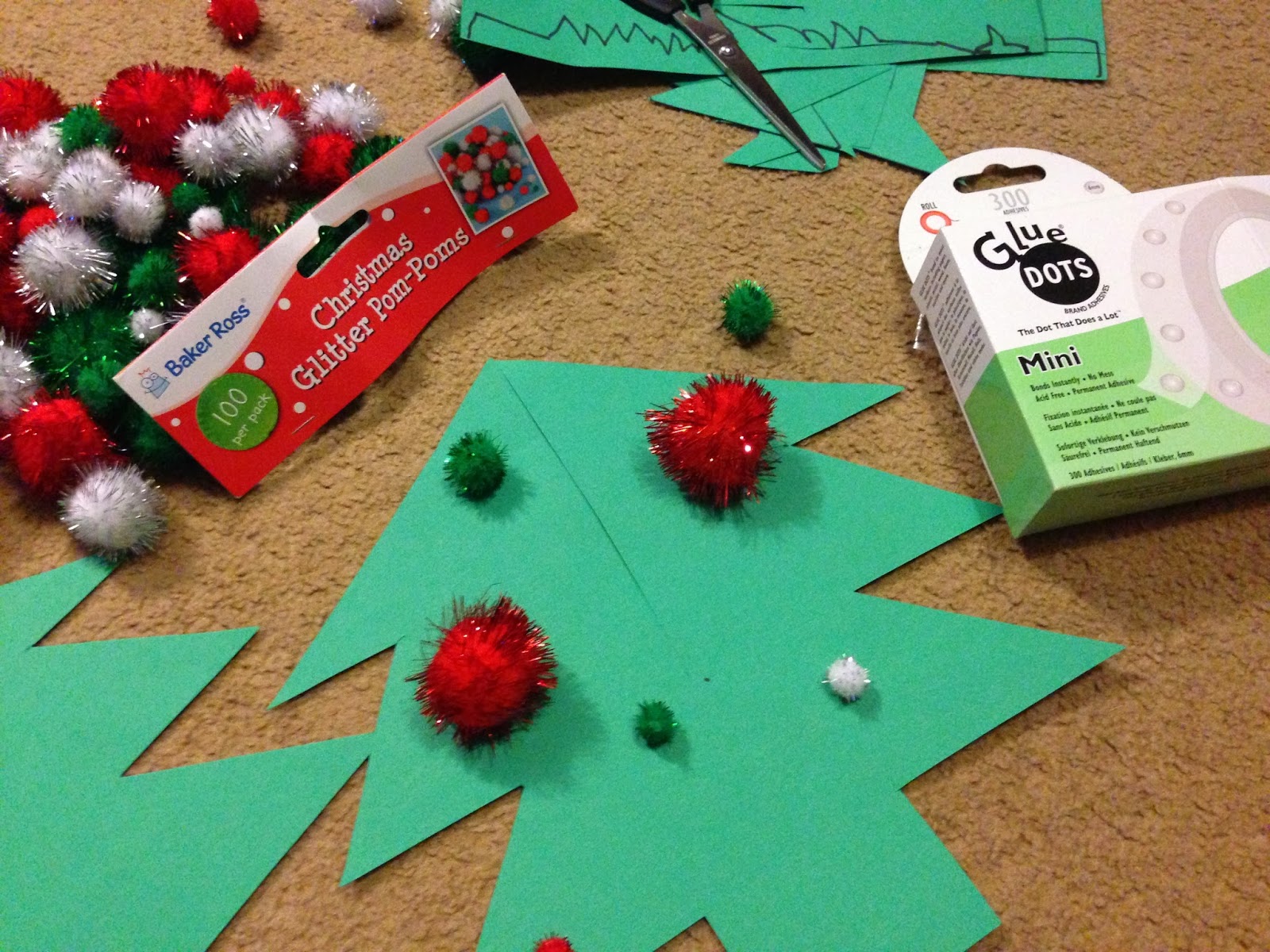 3D Christmas Tree Craft | The Mini Mes and Me