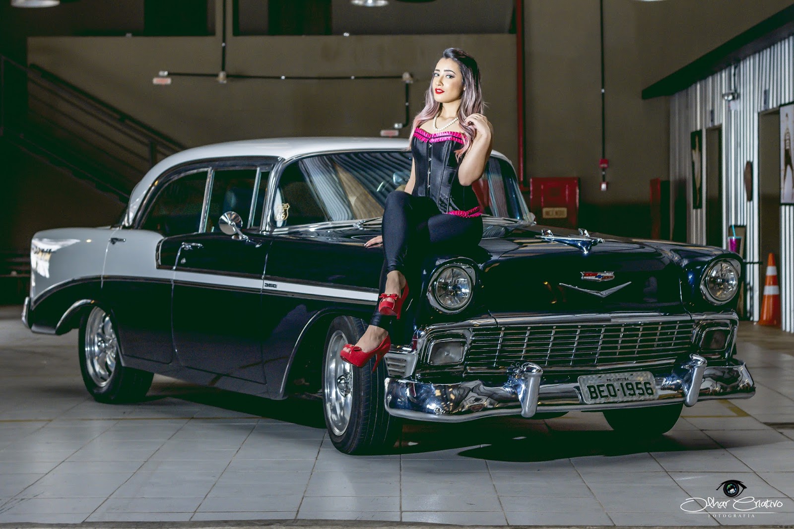 Idosos e Furiosos Cwb: Ensaio Pin-up Renata - Chevy BelAir 1956