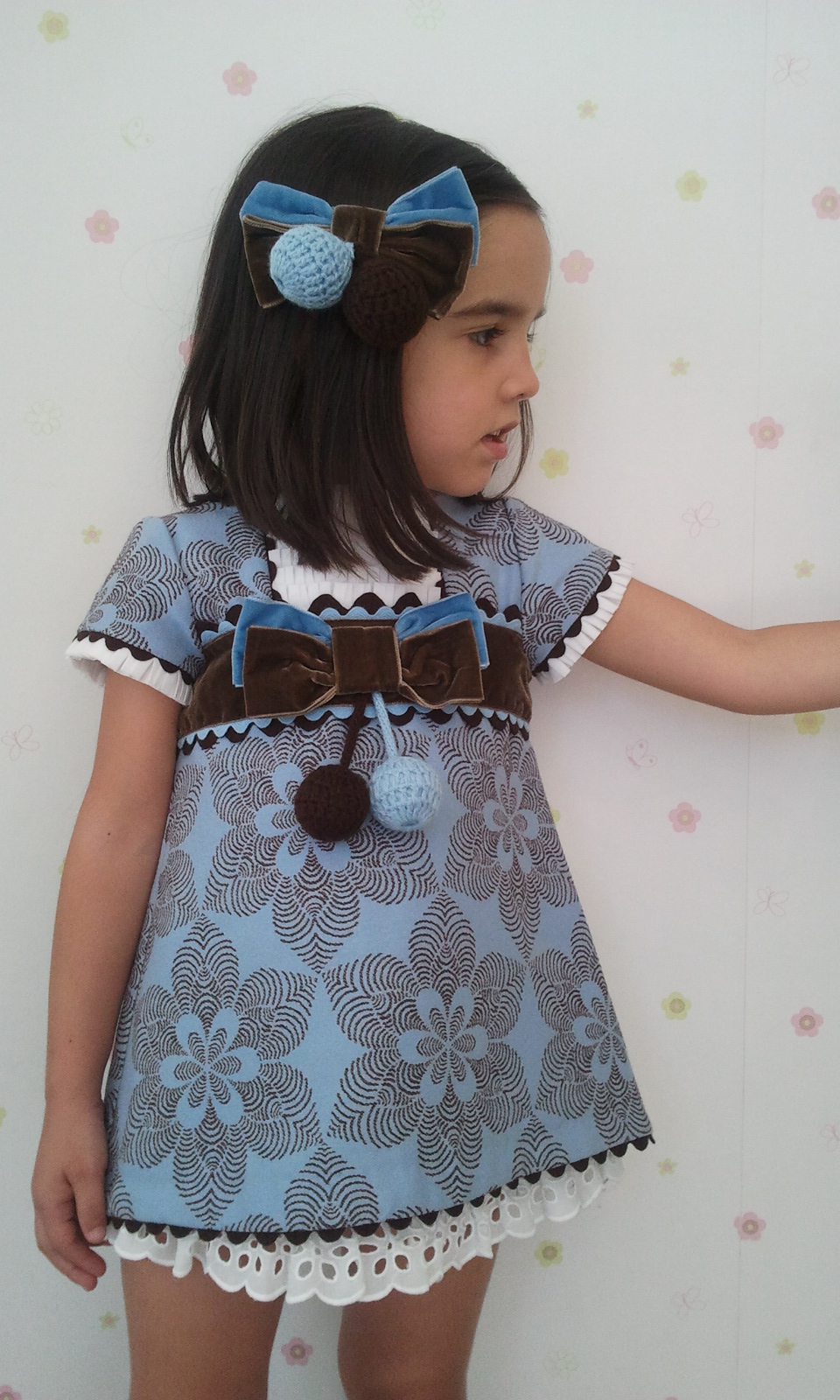 cocorico moda infantil: NINI AZUL Y CHOCO