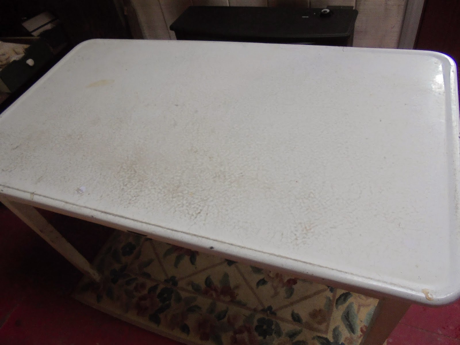 Log Cabin Antiques & Gifts: Long enamel top table