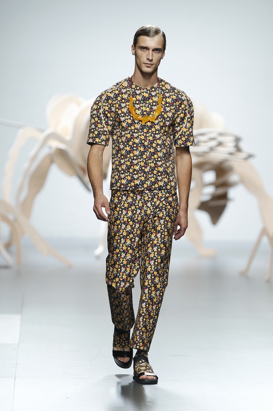 ANA LOCKING SPRING/SUMMER 2012