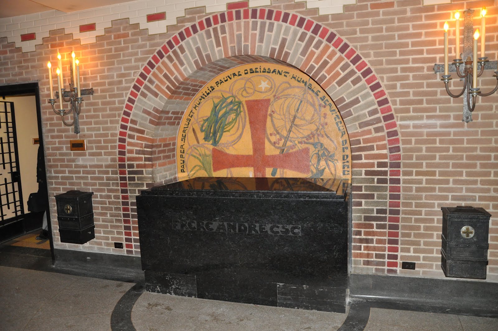 Orbis Catholicus Secundus: Montreal: Tomb of Saint André Bessette