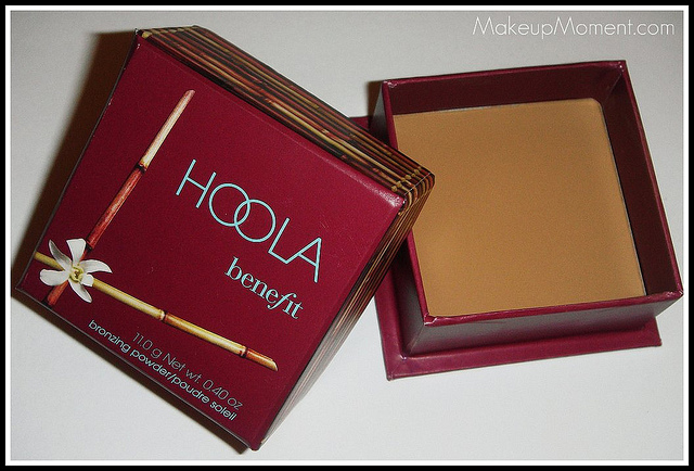 Product Review: Benefit Hoola Bronzing Powder - Makeup Moment
