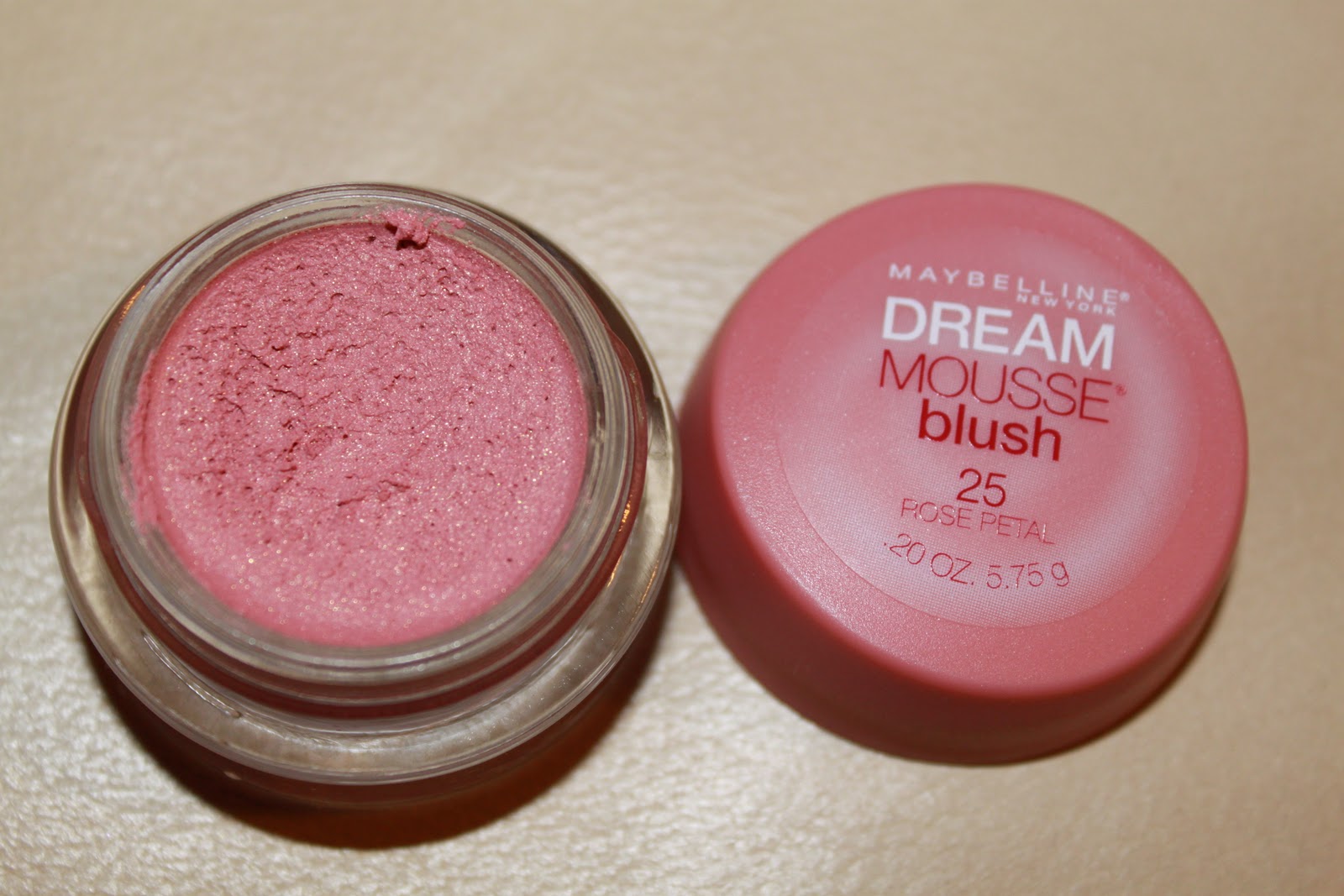 Отзывы о косметике : Румяна Мейбеллин Dream Mousse blush # 25 Rose Petal