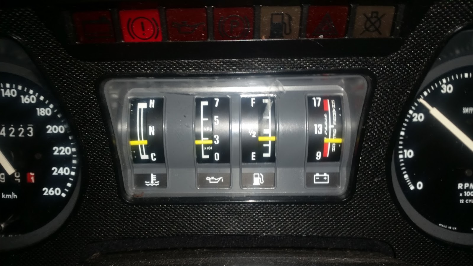 Jaguar XJS: Eureka : Fuel Gauge repair