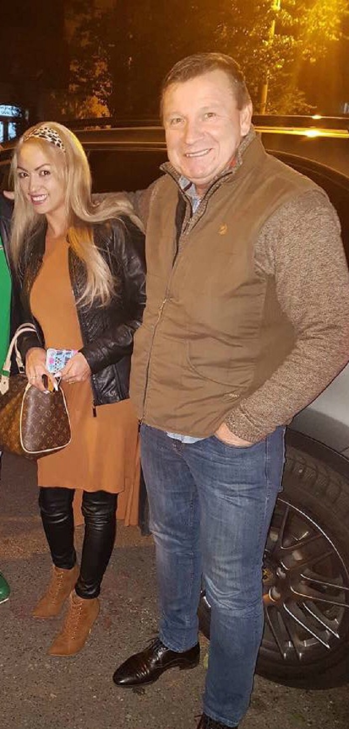 EXCLUSIV/ Șoc în lumea muzicii! Apariția sosiei Denisei Manelista i-a ...