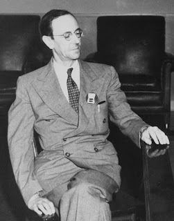 BIOGRAFI PENEMU: James Chadwick Penemuan neutron