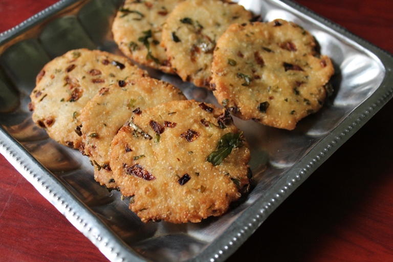 Maddur Vada / Maddur Vade - Yummy Tummy