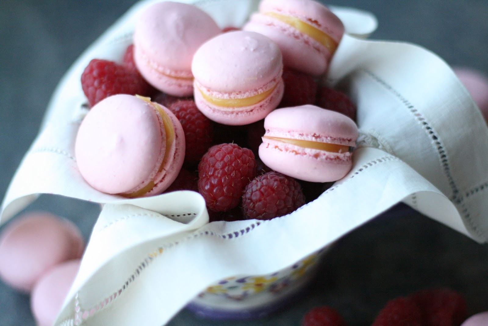 tune 'n fork: Raspberry Macarons with Lemon Curd