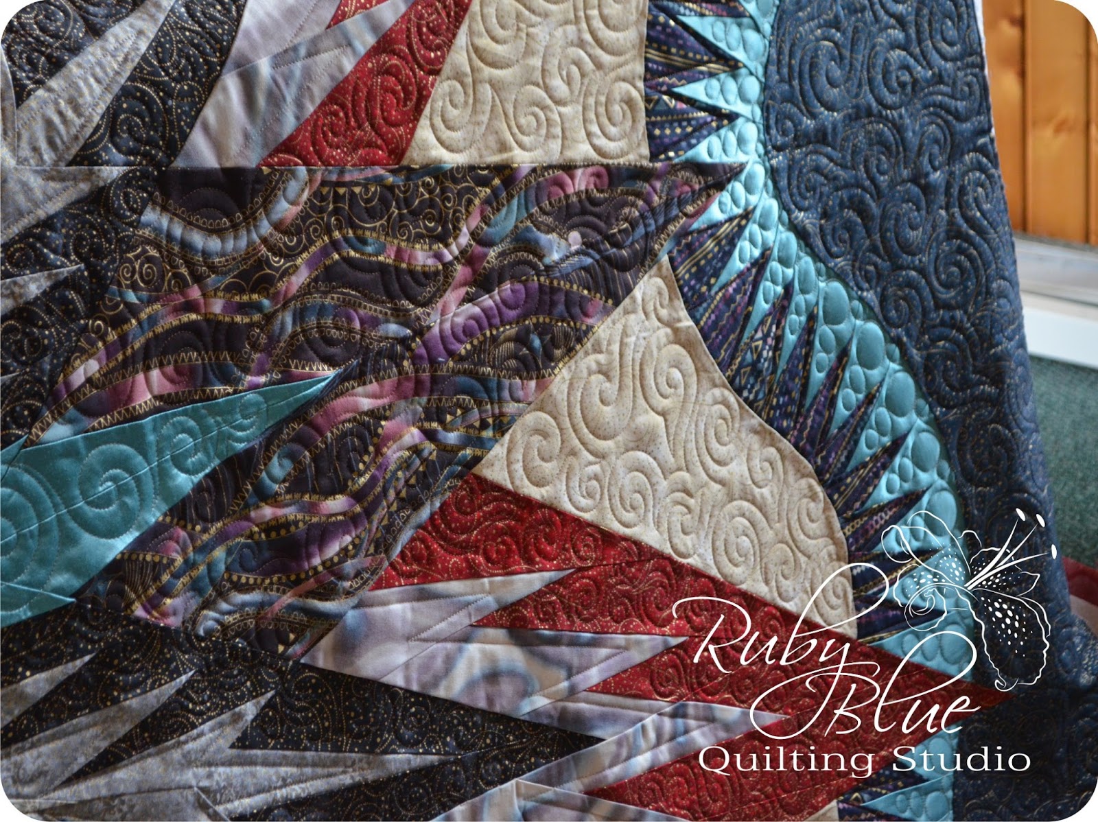 Ruby Blue Quilting Studio: Lumina Feathered Star