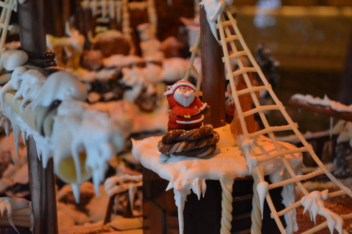 I Love Las Vegas Magazine...BLOG: Treasure Island "Pirate Gingerbread ...