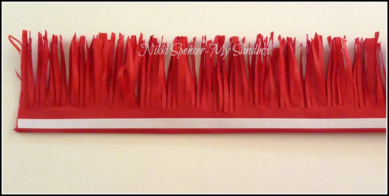 My Sandbox: Fringe Scissor Gift Topper!....