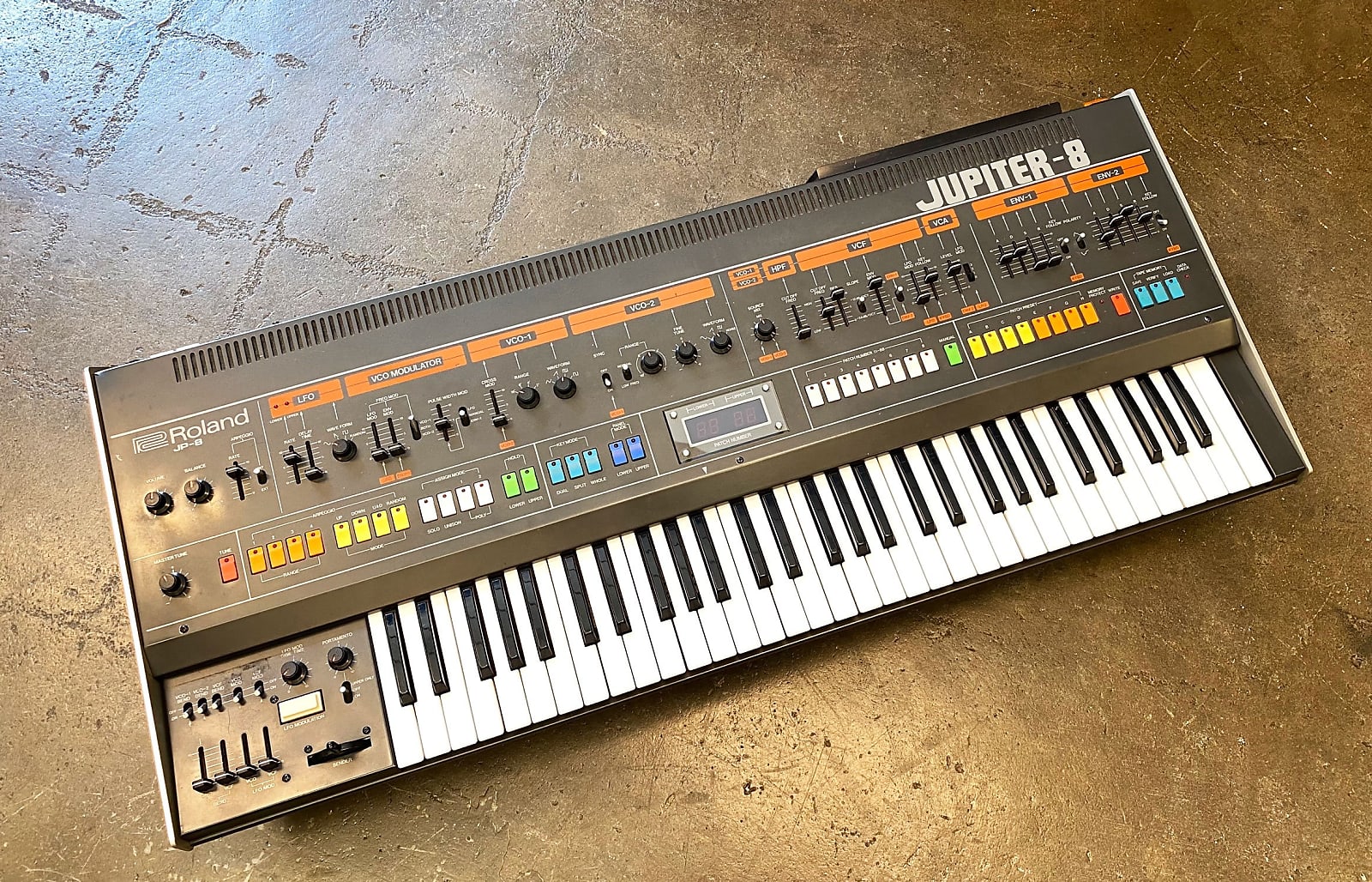 MATRIXSYNTH: 1982 Roland Jupiter 8 JP-8 Analogue Synthesizer 🇯🇵