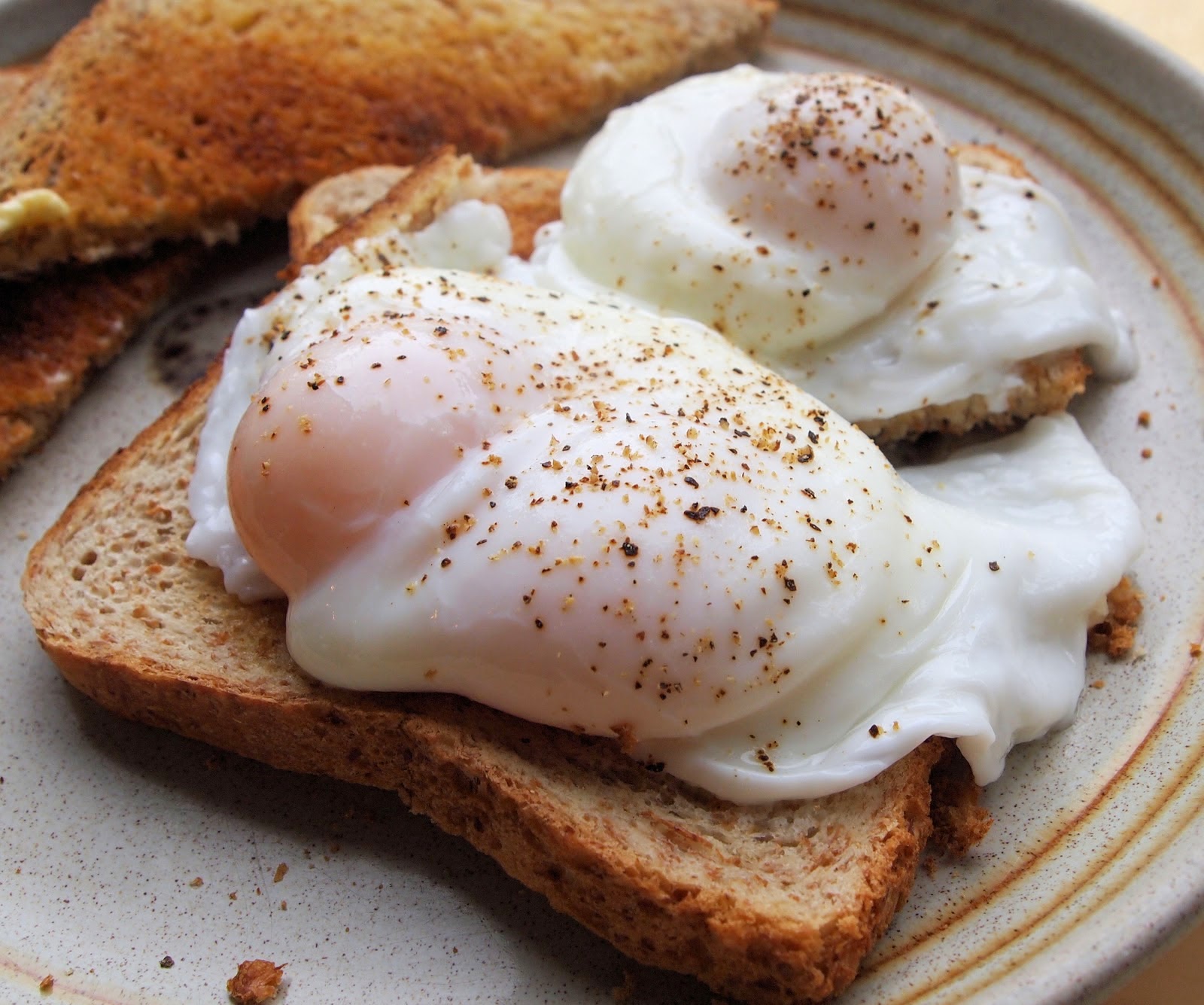 LEKKER RESEPTE VIR DIE JONGERGESLAG: POACHED EGGS