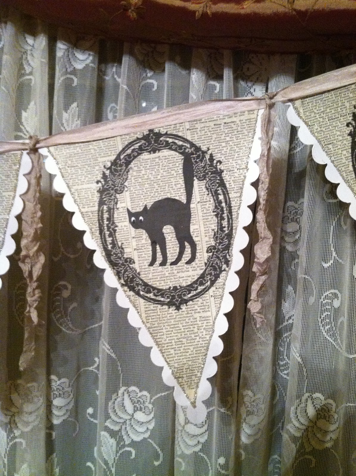 Pollyanna Reinvents: Halloween Decor - 3/10 - Pennant Banner