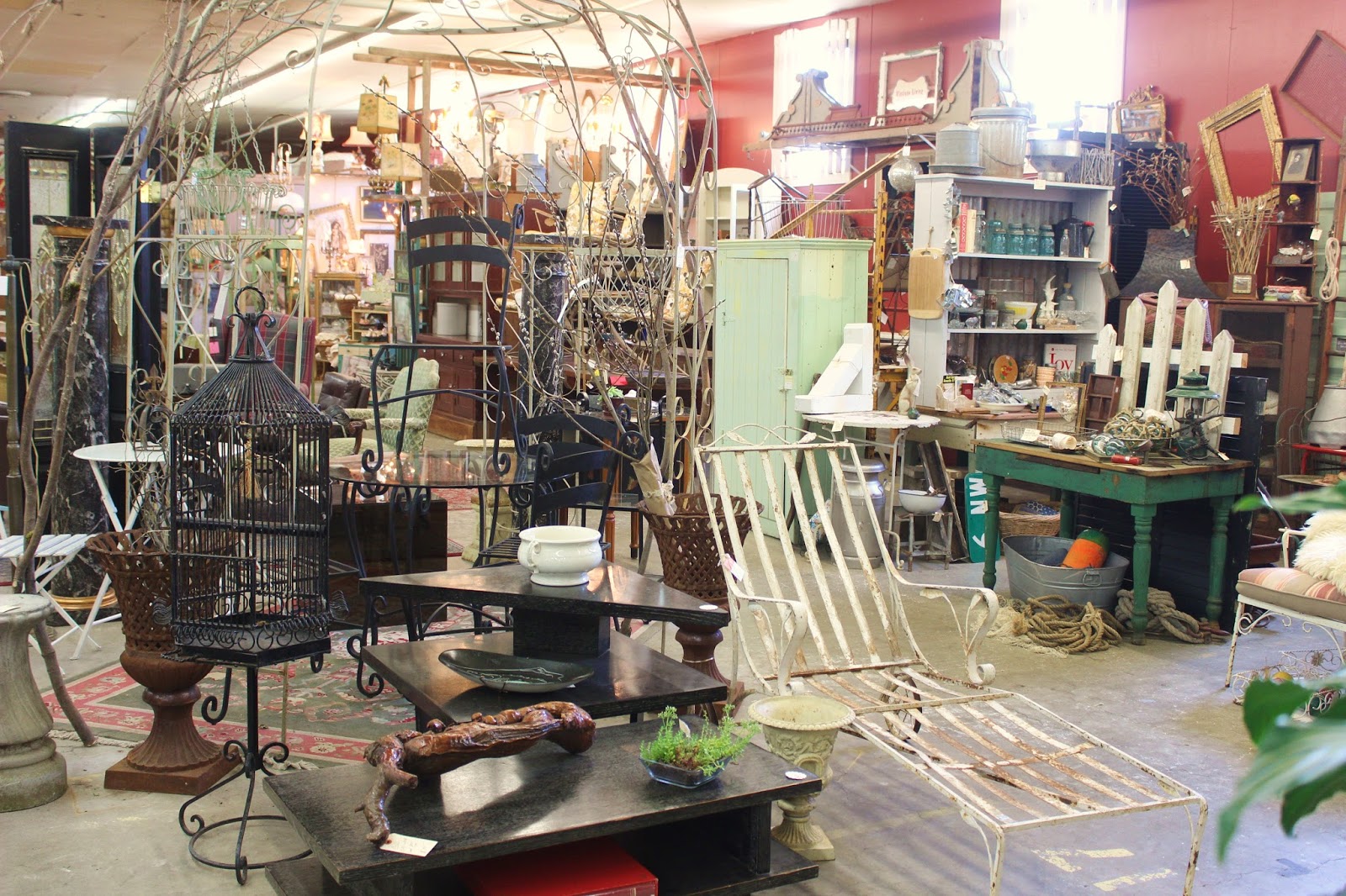 Monticello Antique Marketplace: Shop Portland's Premier Antique ...