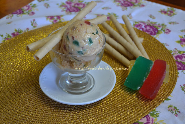 HELADO DE NEULAS Y FRUTA ESCARCHADA