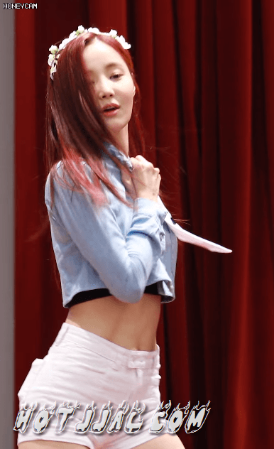 Hotjjal Com 모모랜드 연우 뿜뿜 움짤 직캠 Momoland Yeonwoo Bboom Bboom 180107