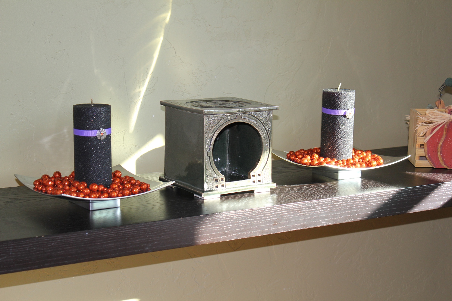 Kar's Kith and Kin: Rotating Candle Plate Decor