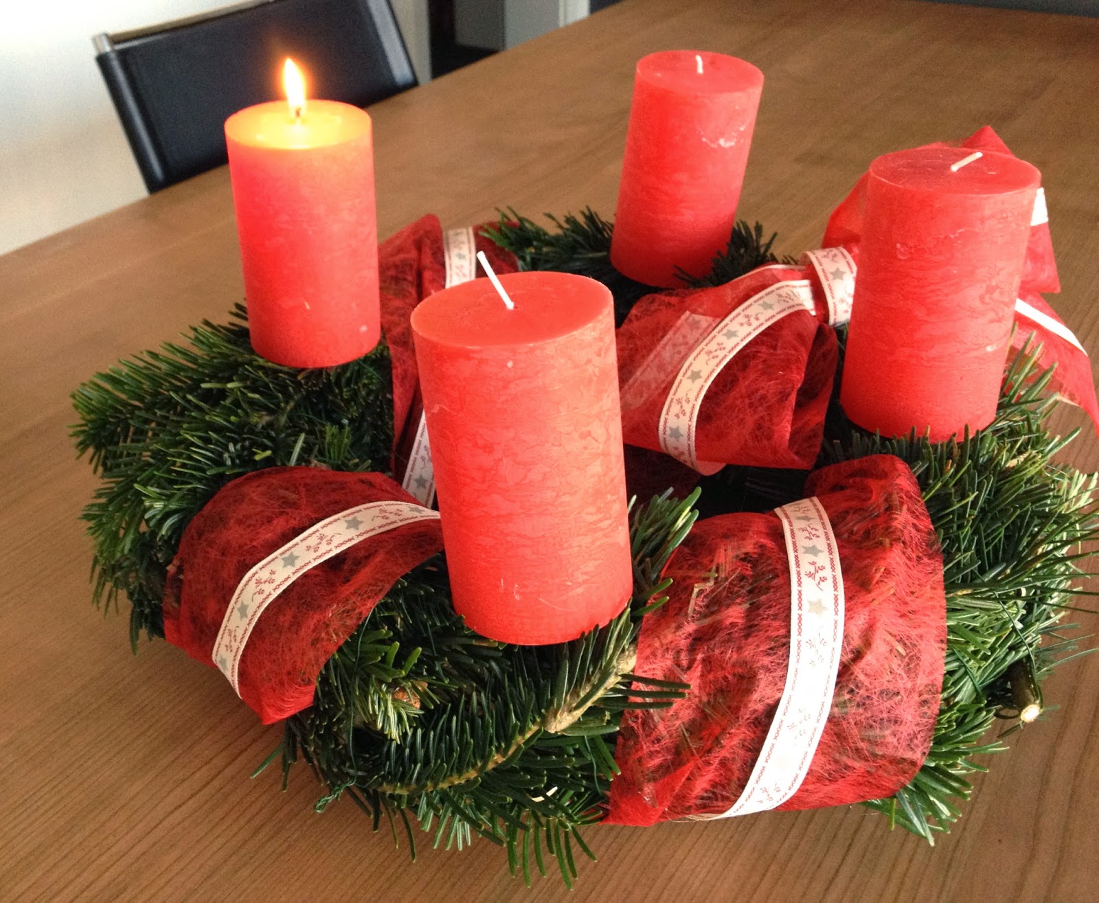 Couronne de l'Avent traditionnelle / Traditional Advent wreath