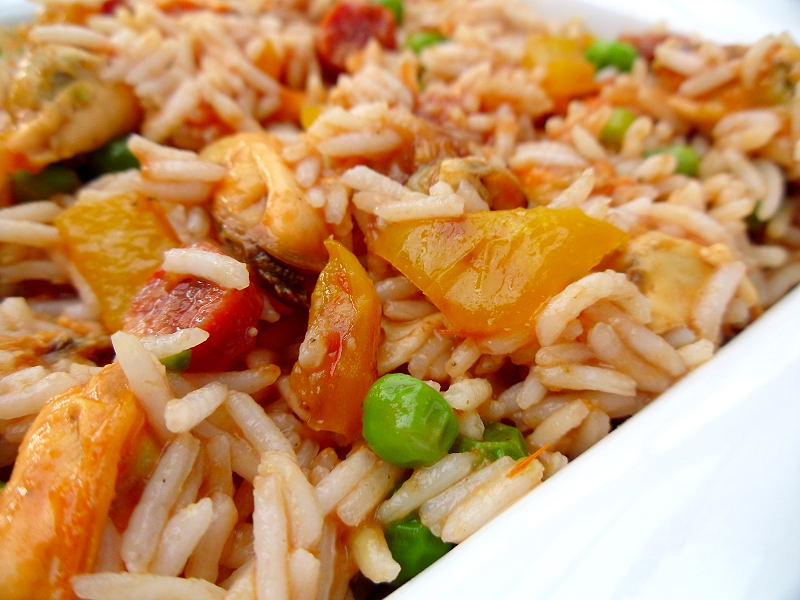 Gourmande ou passionnée...: Riz, moules, poivron, chorizo et petits ...