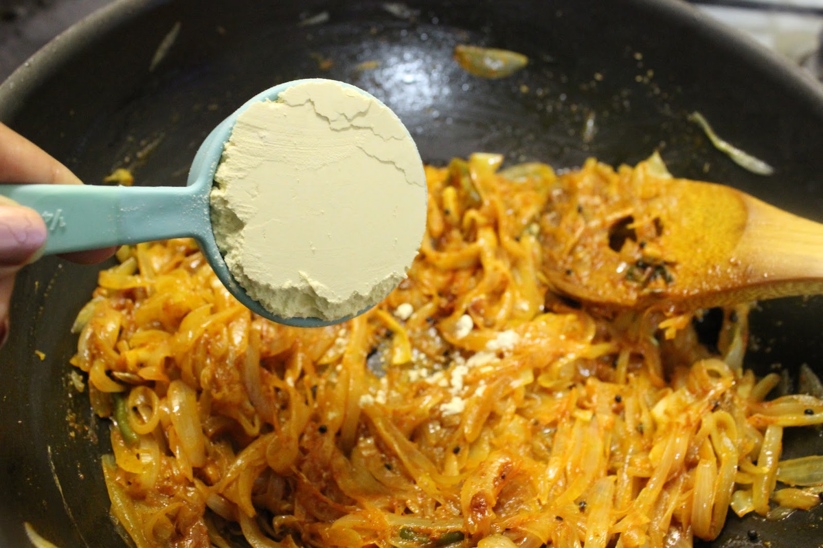 Dinner Boutique: Pyaazi Besan