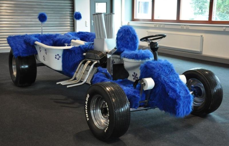 Unique Concept Car, Available Two Bathub & A Toilet