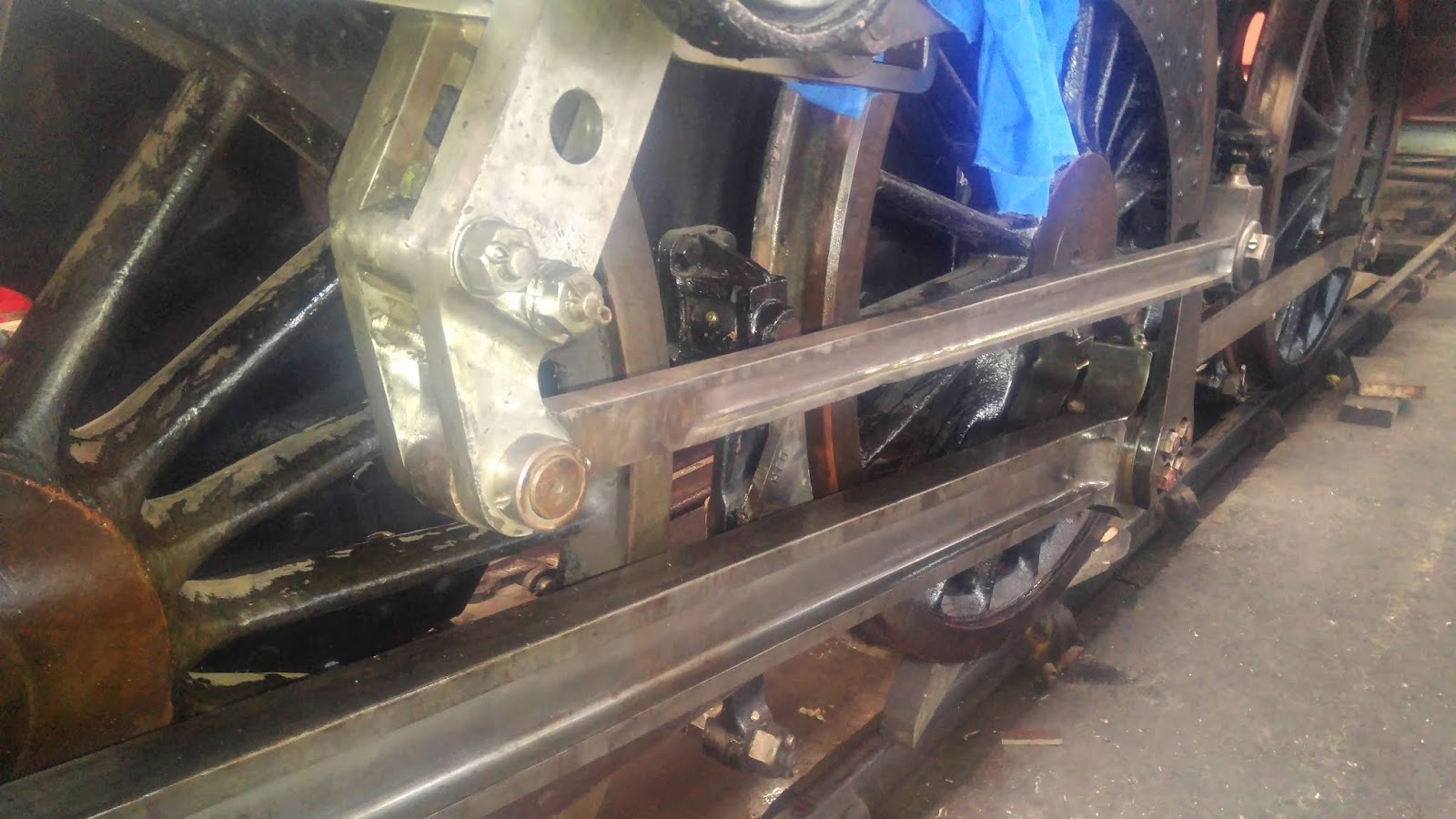 5025 The oldest surviving LMS Black 5: Valve setting