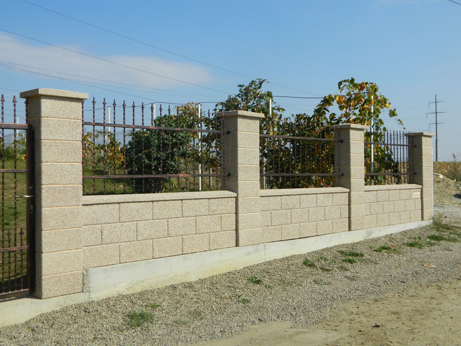 Prefabet : Garduri beton - gard spalat