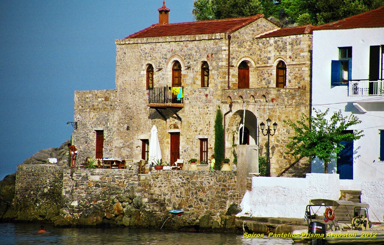 Spiros Pantelios - Photojournalism - Photographer: Κυπαρισσι Λακωνιας.