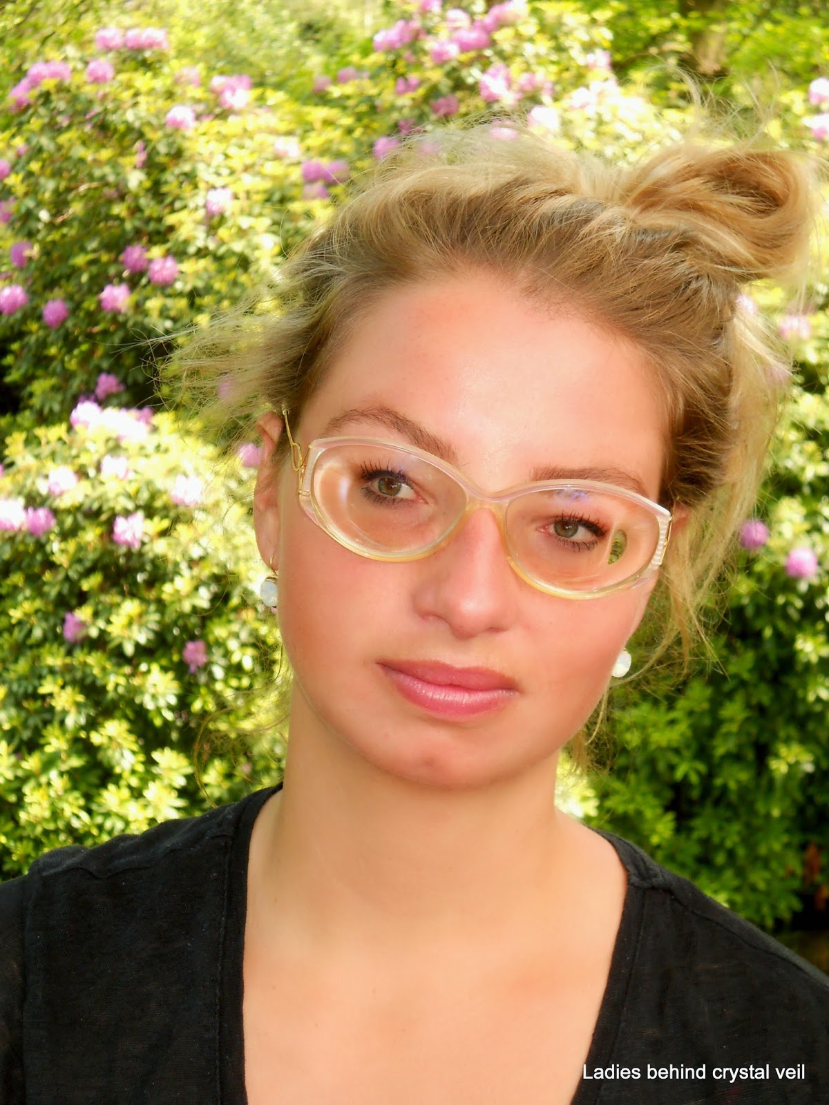 Lovely ladies behind crystal veil: Sandra 157