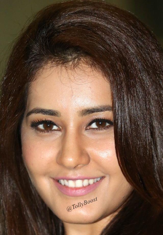 Telugu Hot Actress Rashi Khanna Without Makeup Smiling Face Closeup