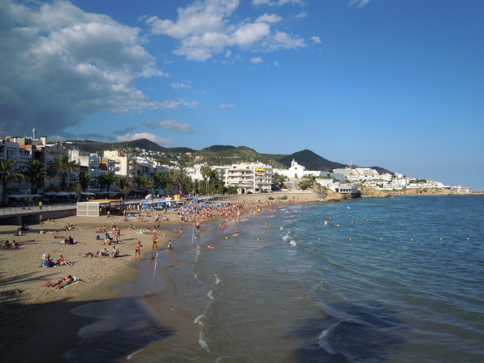 Nos Vamos a Campear: Sitges, algo más que bonitas playas
