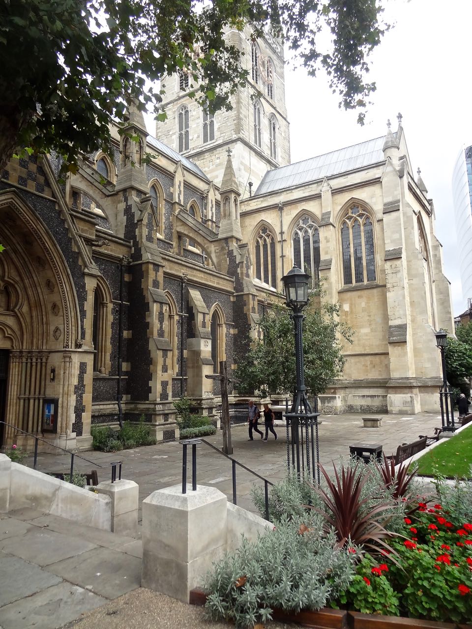 Scrumpdillyicious: London's Borough Market & Fish! Seafood Restaurant
