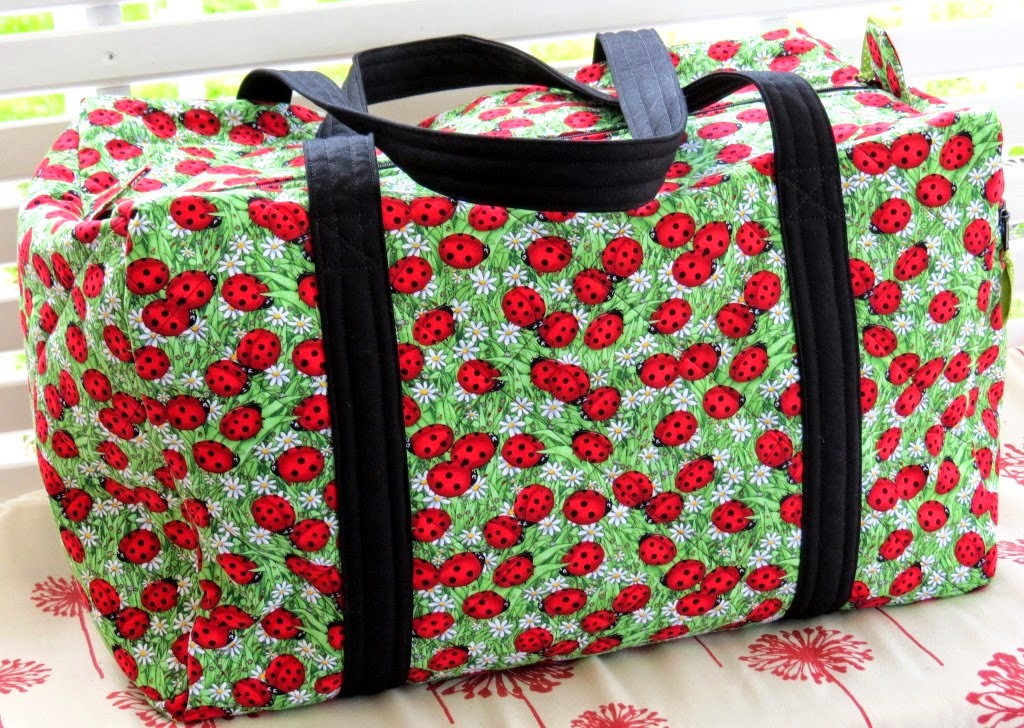 Sweet Bee Buzzings: Quilted Weekender Bag