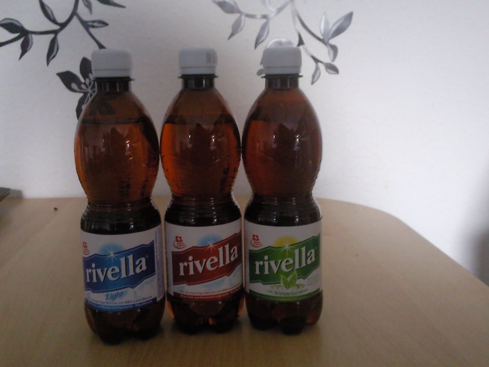 Jasmins Wunderkiste: Rivella- die Erfrischung mit Schweizer Akzent
