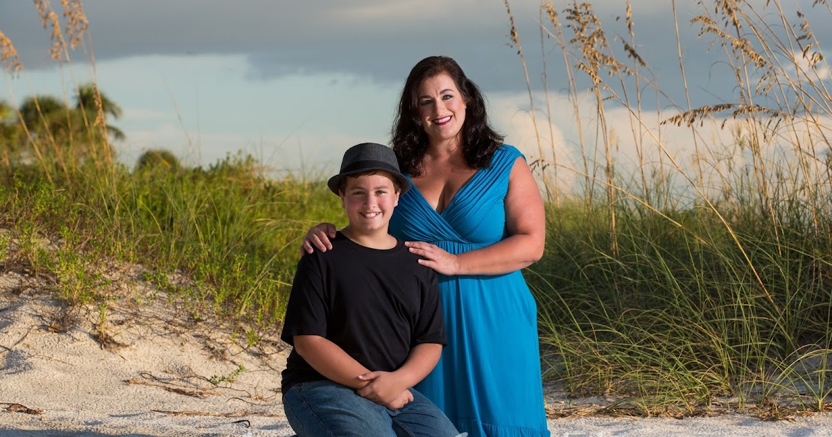 Longboat Key Beach Portraits - Zanoni Family | Jason Scott Photography