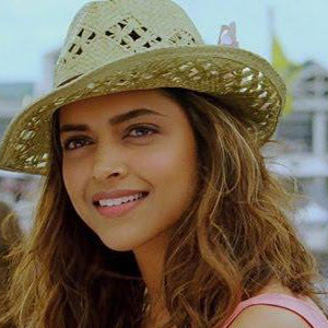 Deepika Padukone photos from The movie Cocktail | actress oke