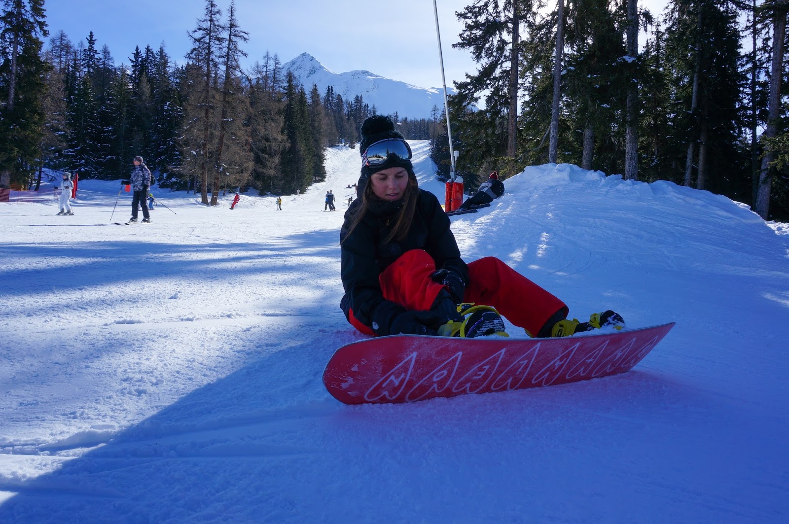 Passport Affairs: TIPS & TRICKS TO LEARN HOW TO SNOWBOARD BY YOURSELF