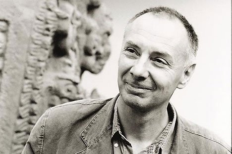 ¿Por qué El antropólogo inocente? ~ Entre líneas y versos